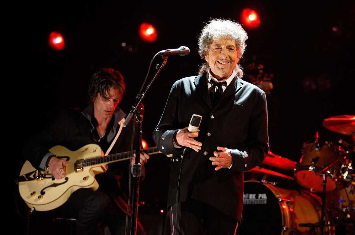  Bob Dylan 
